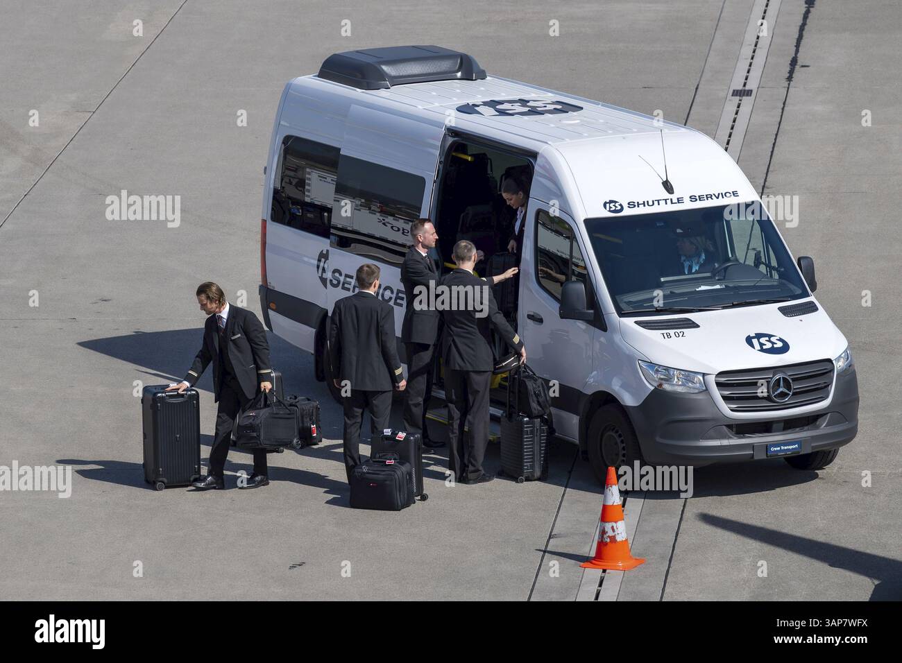 Flight operations Swiss Cabin Crew Stock Photo - Alamy