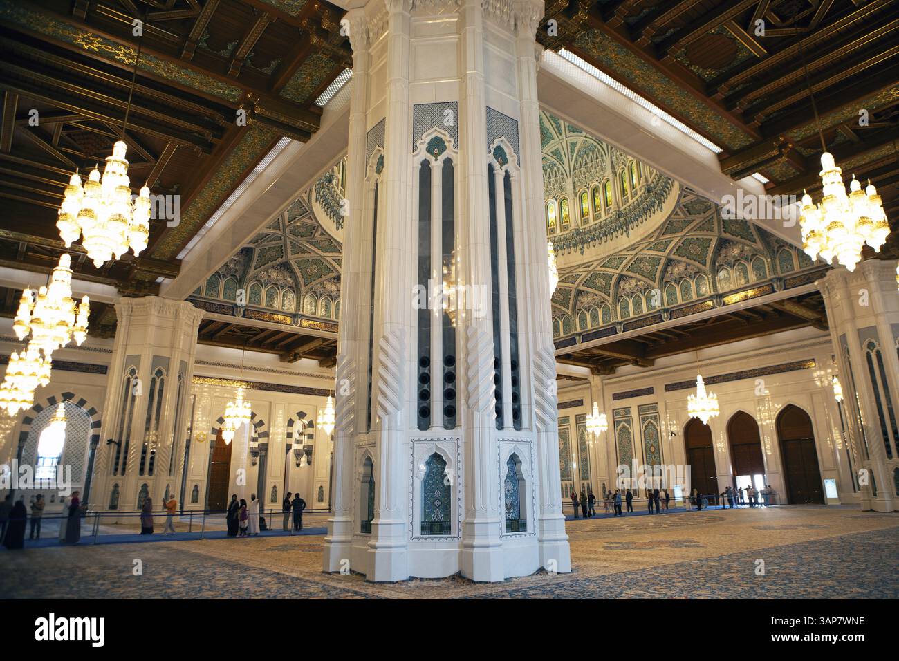 Men's prayer room, interior view, in the Sultan Qabus Grand Mosque ...
