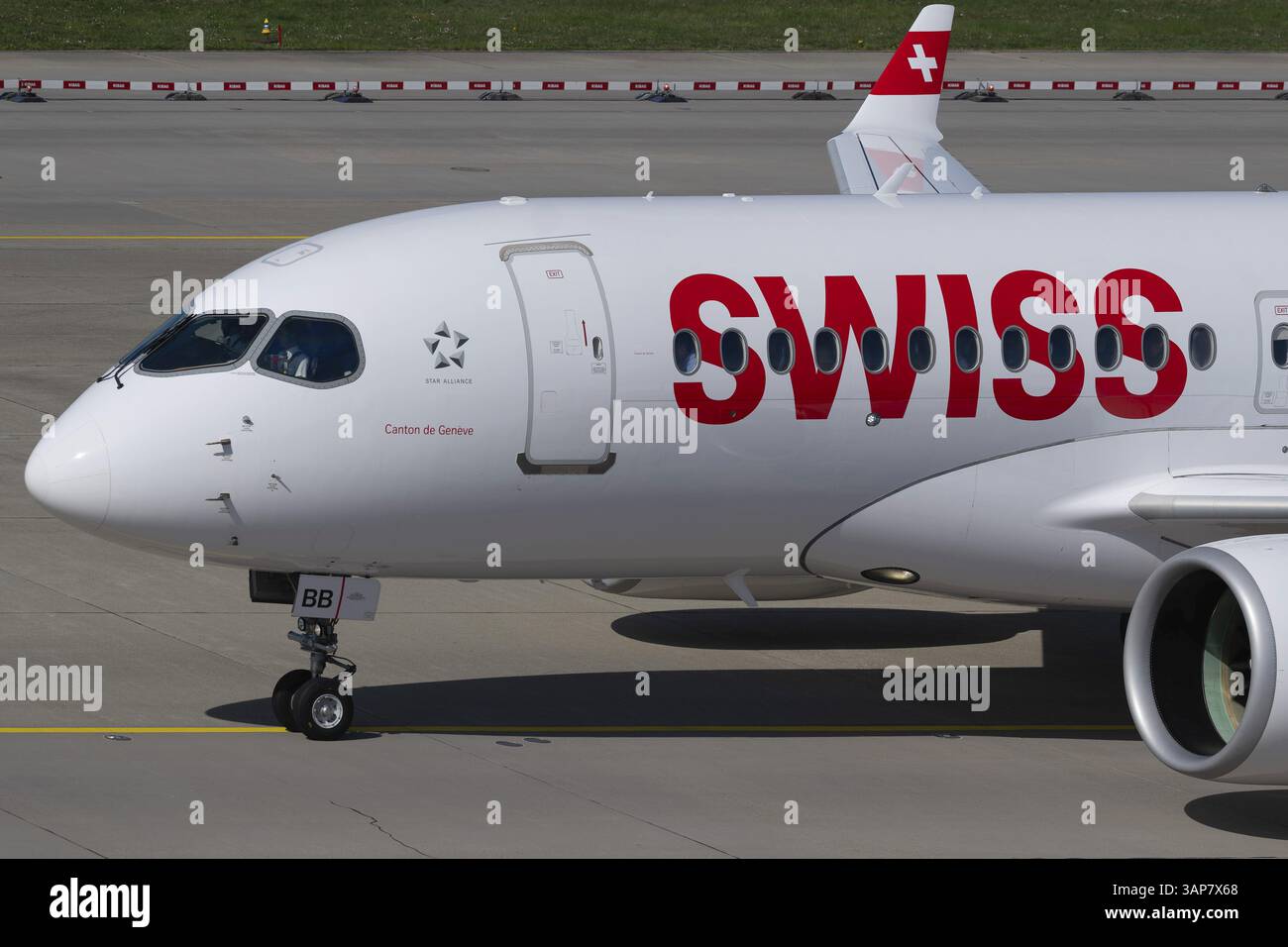 Aircraft Swiss, HB-JBB, Bombardier A220-100 Stock Photo - Alamy