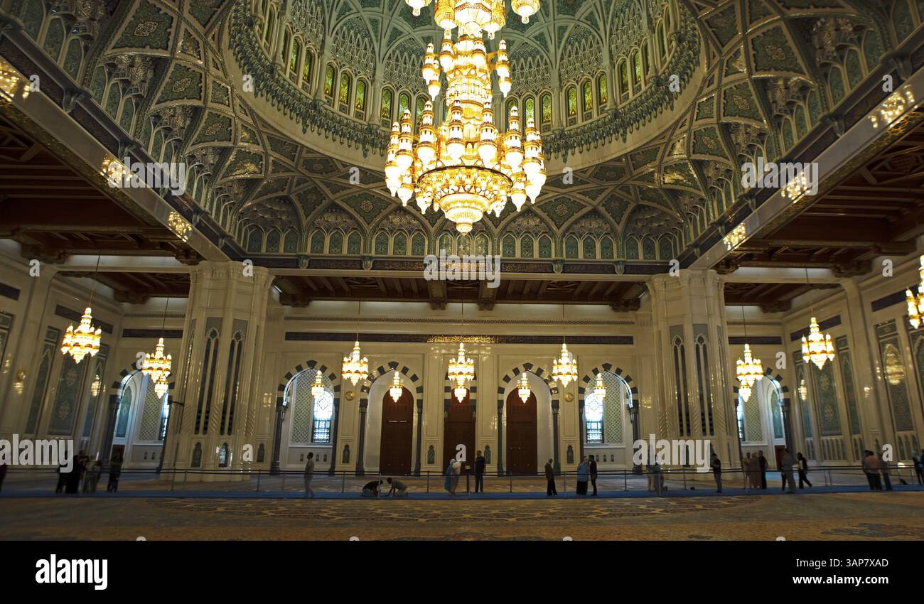Men's prayer room, interior view, in the Sultan Qabus Grand Mosque ...