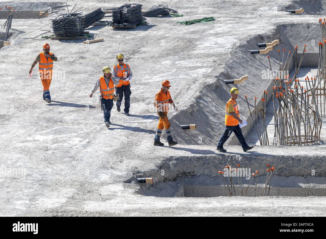 Construction builder occupation civil hi-res stock photography and ...