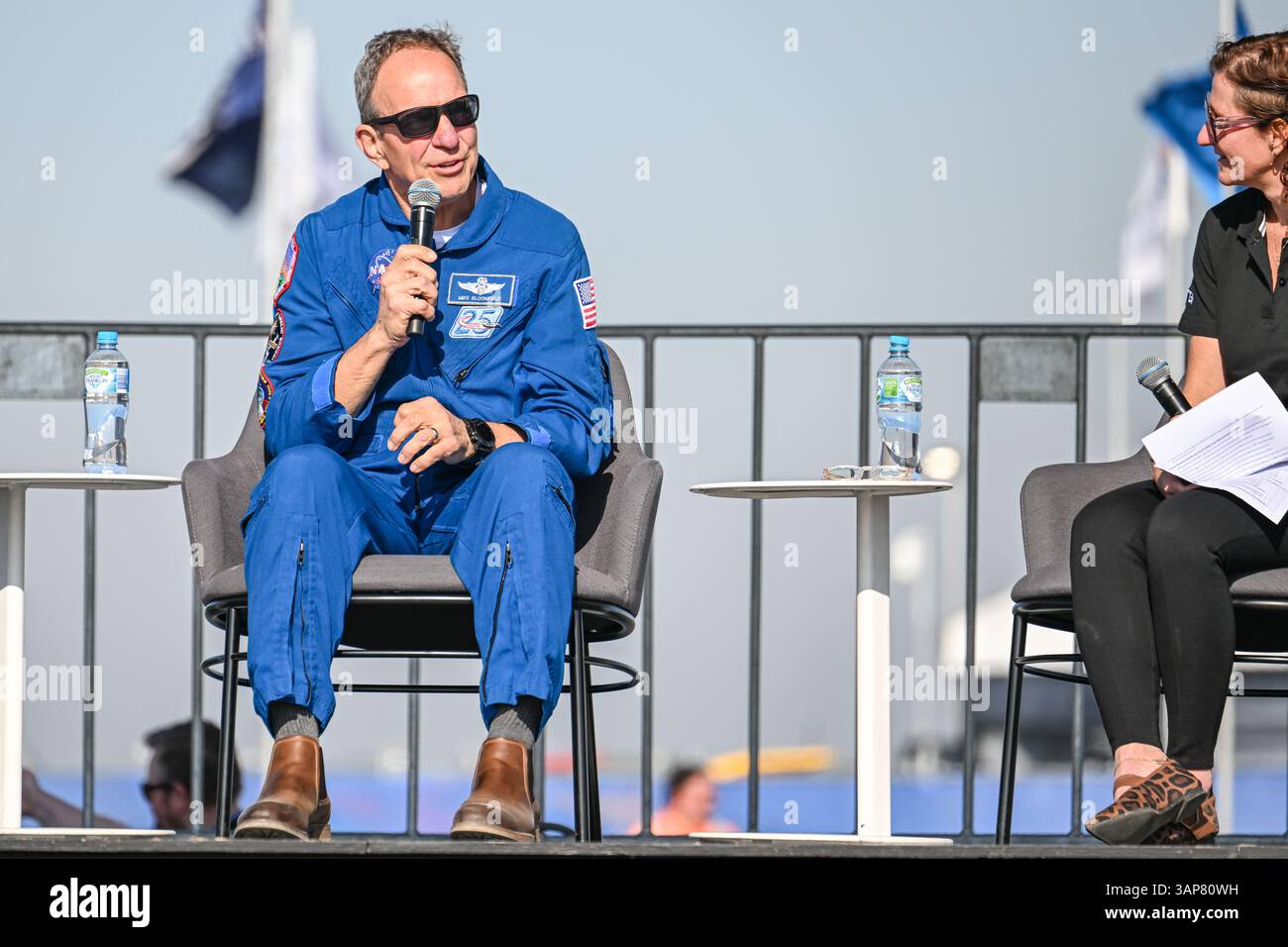 Three shuttle missions hi-res stock photography and images - Alamy