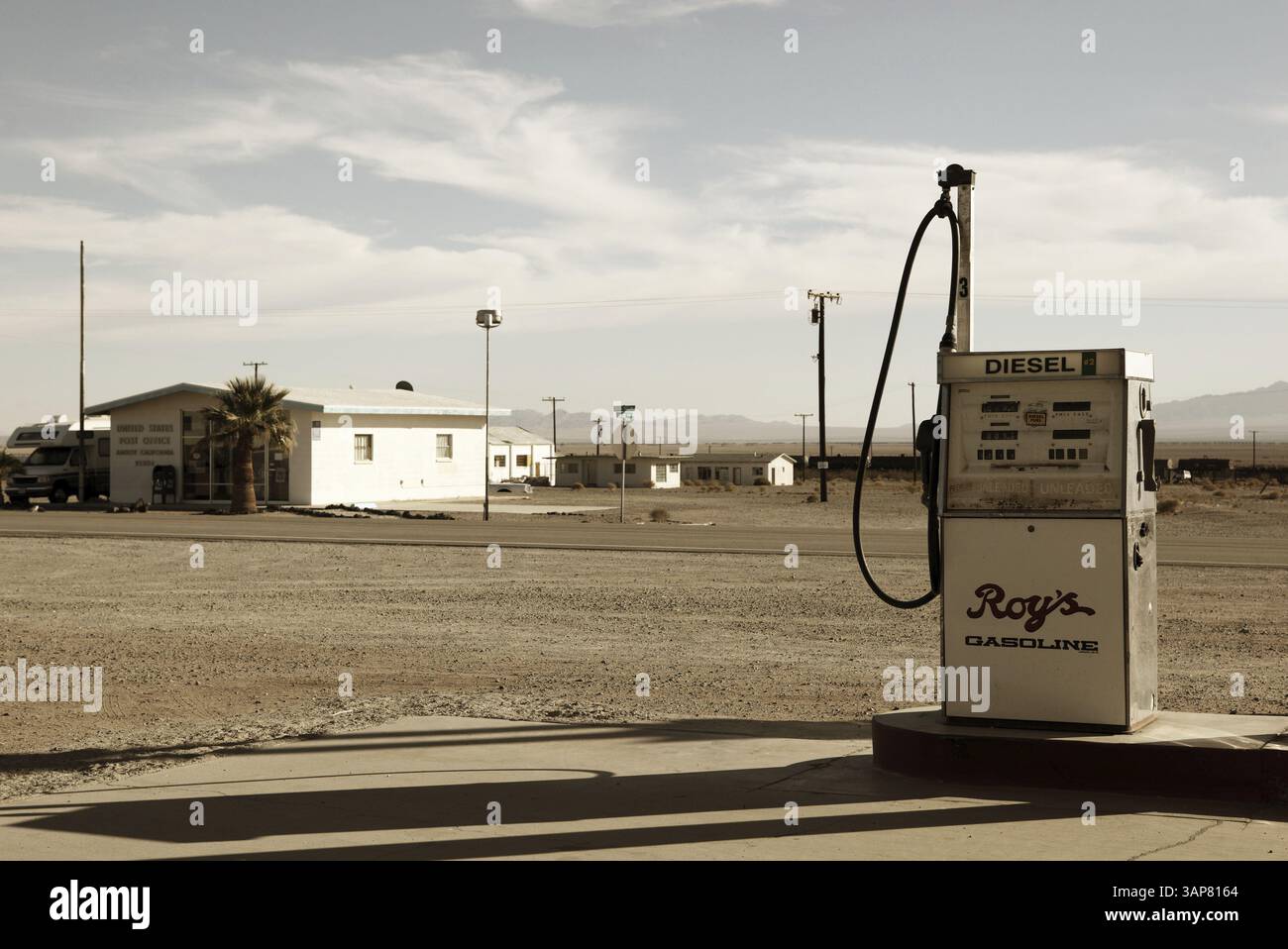 1960s petrol filling station hi-res stock photography and images - Alamy
