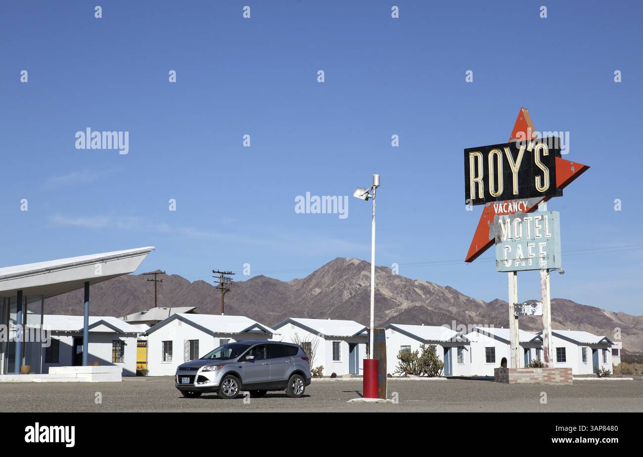 Abandoned 80s motel in the California desert, USA 2013 Stock Photo - Alamy