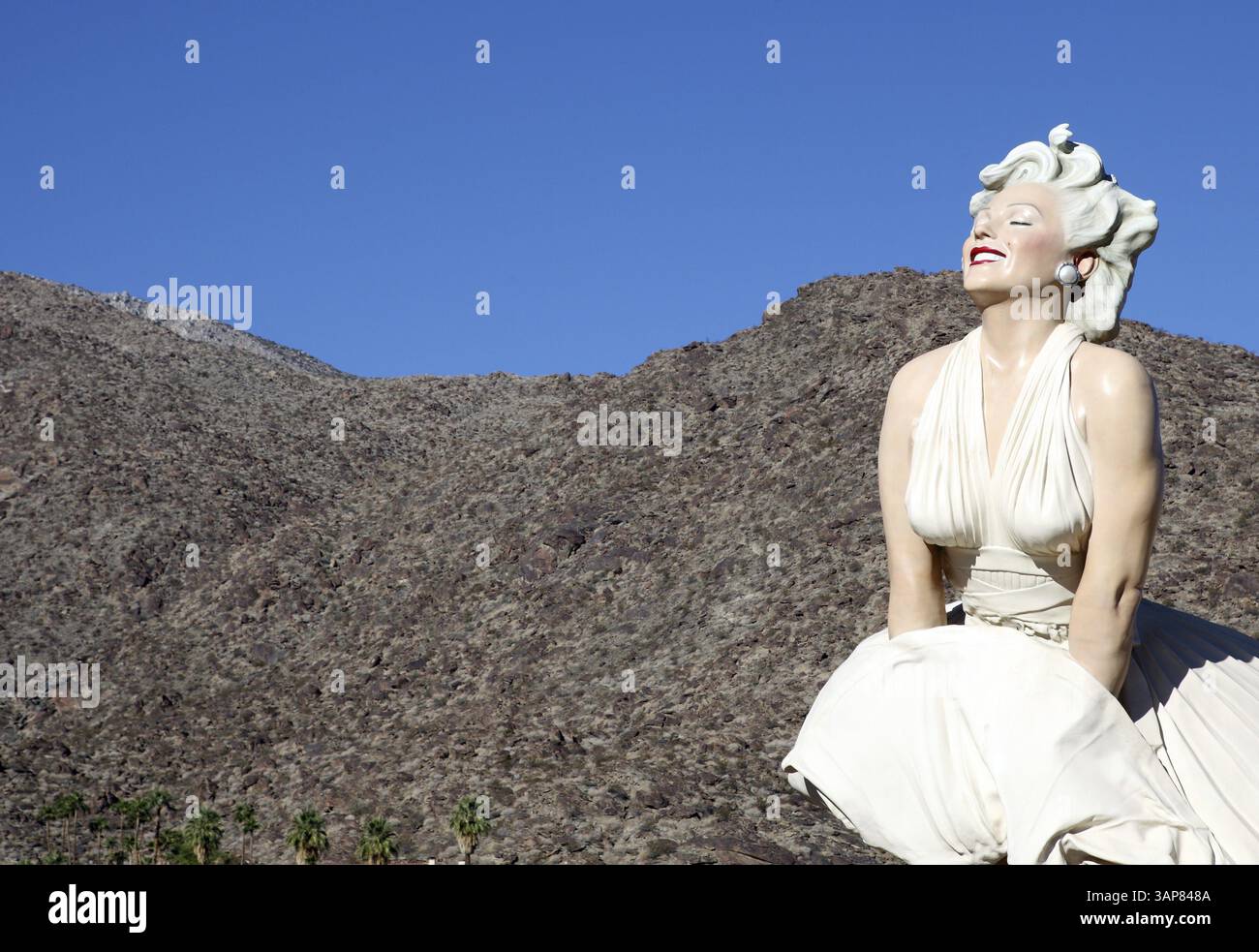A giant statue of Marilyn Monroe in Palm Springs California, USA 2013 ...
