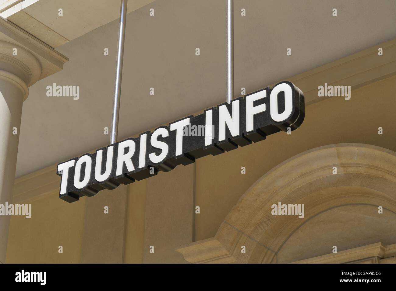 Tourist information sign signs map hi-res stock photography and images ...