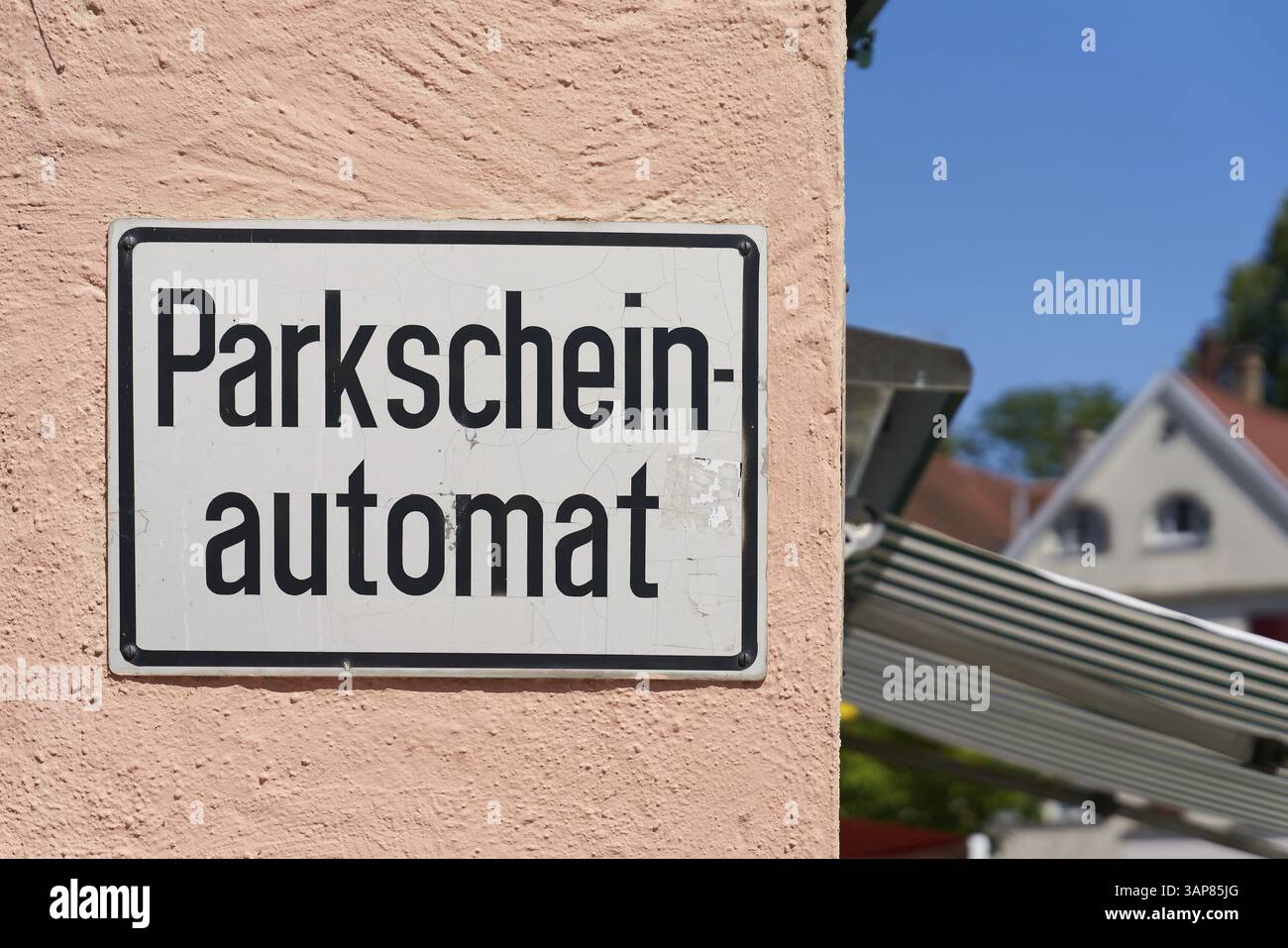 Board parking vending machine hi-res stock photography and images - Alamy
