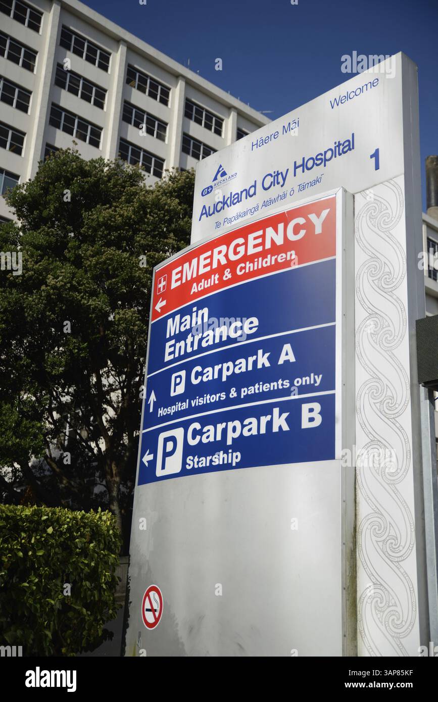 Signage for the entrance to Auckland City Hospital, New Zealand ...
