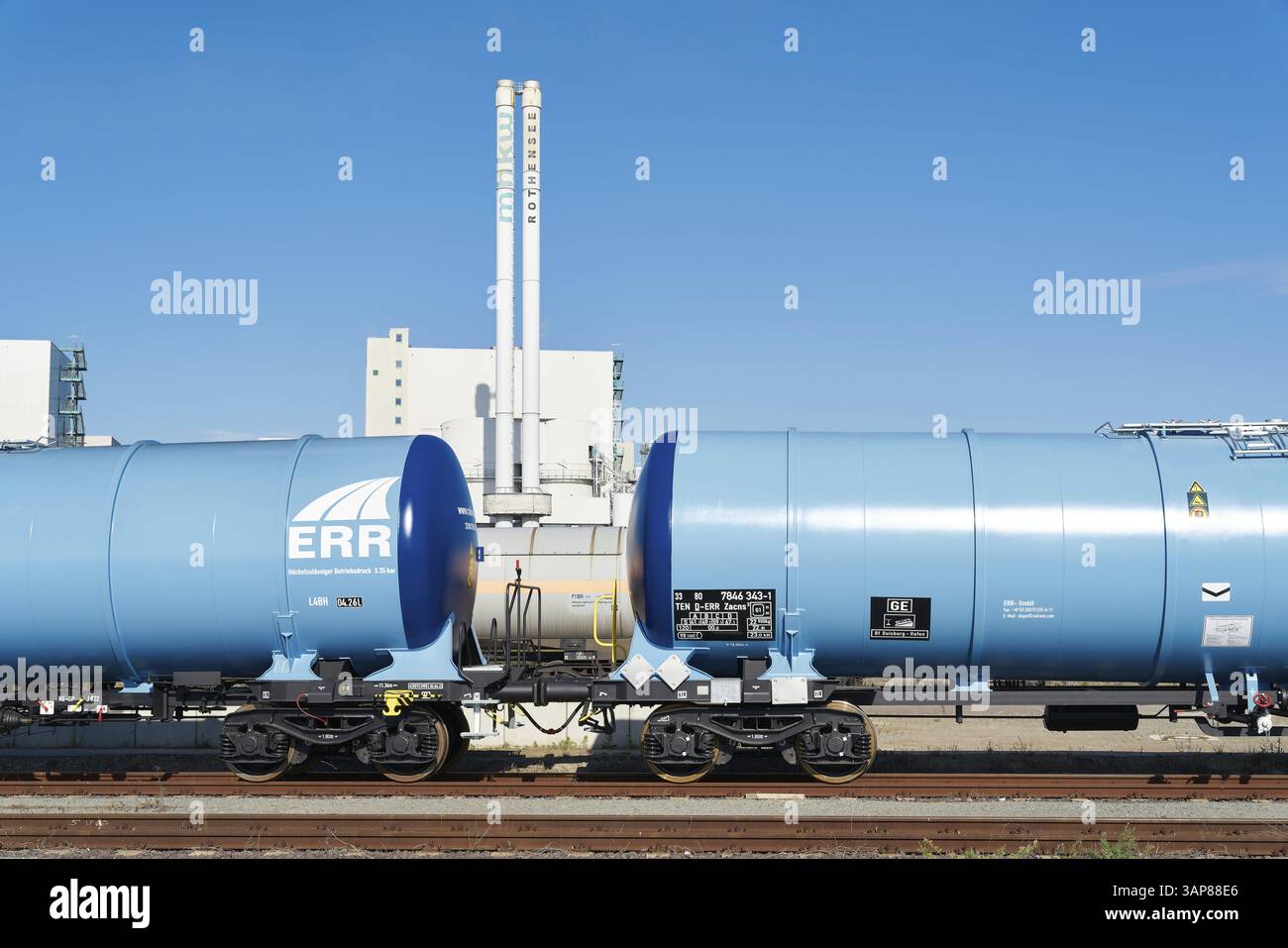 Tank wagon on rails in an industrial area in Magdeburg Stock Photo - Alamy