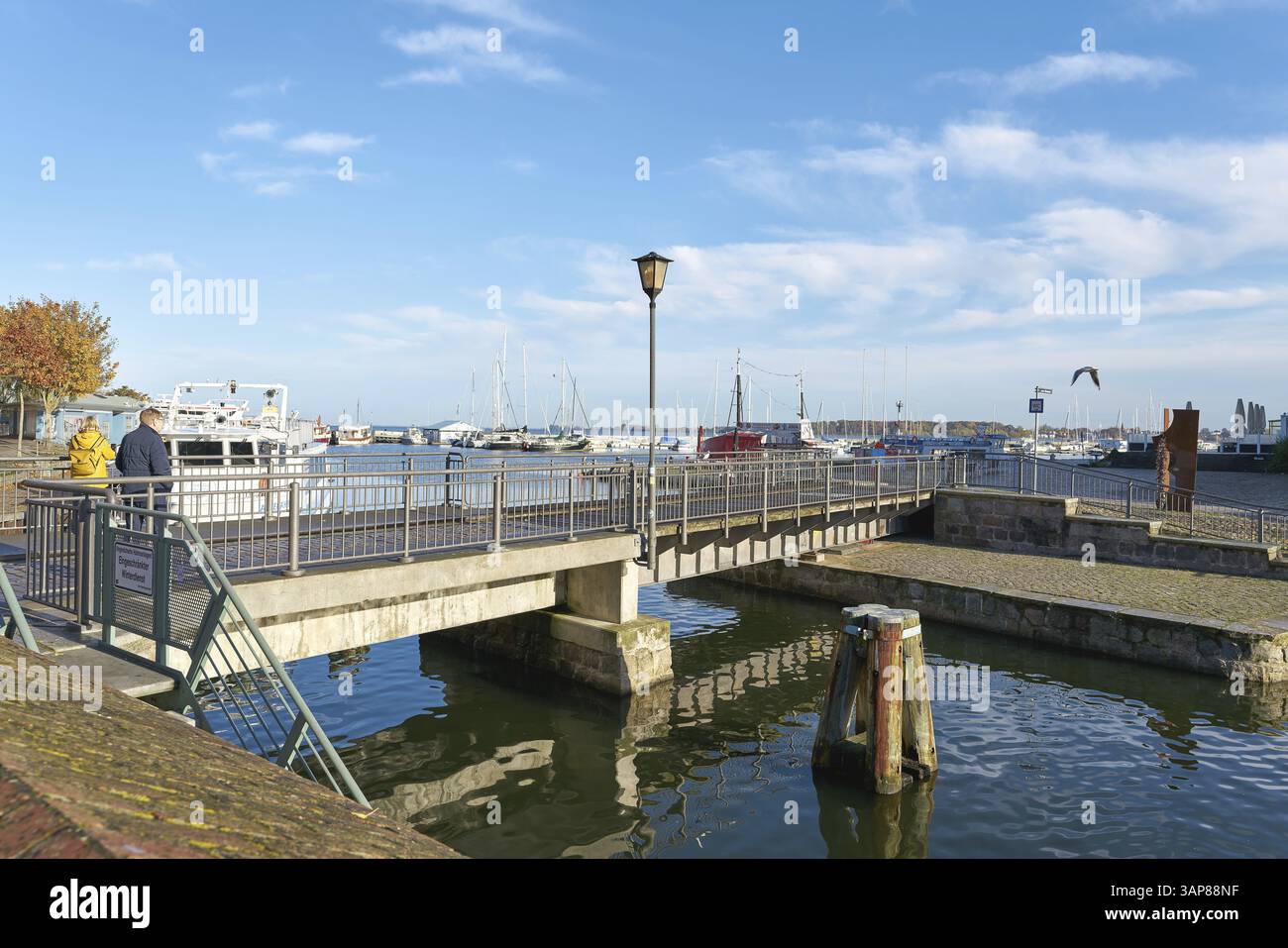Ferry bridge over the ferry canal in Stralsund Stock Photo - Alamy