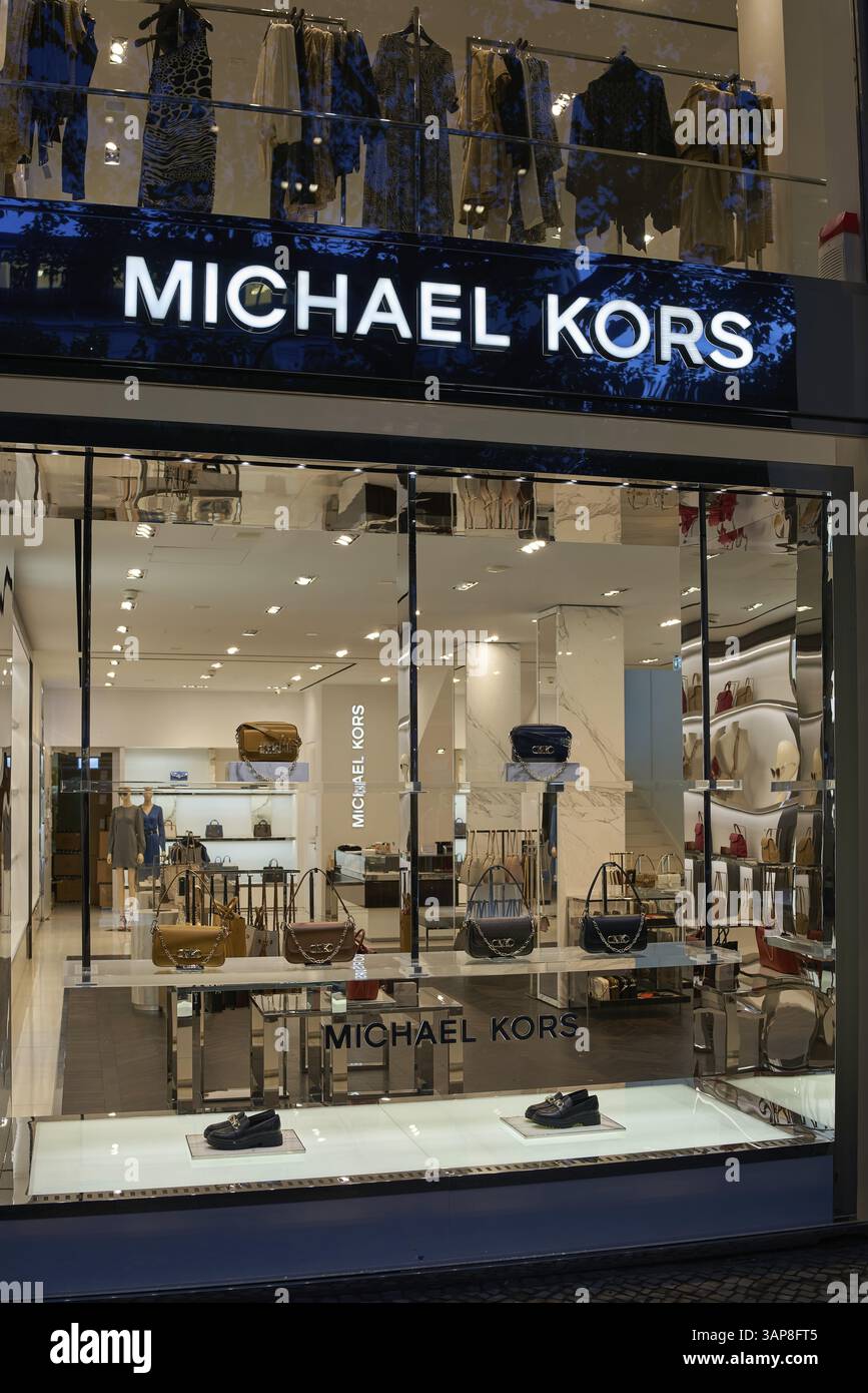 Michael kors display windows hi-res stock photography and images - Alamy