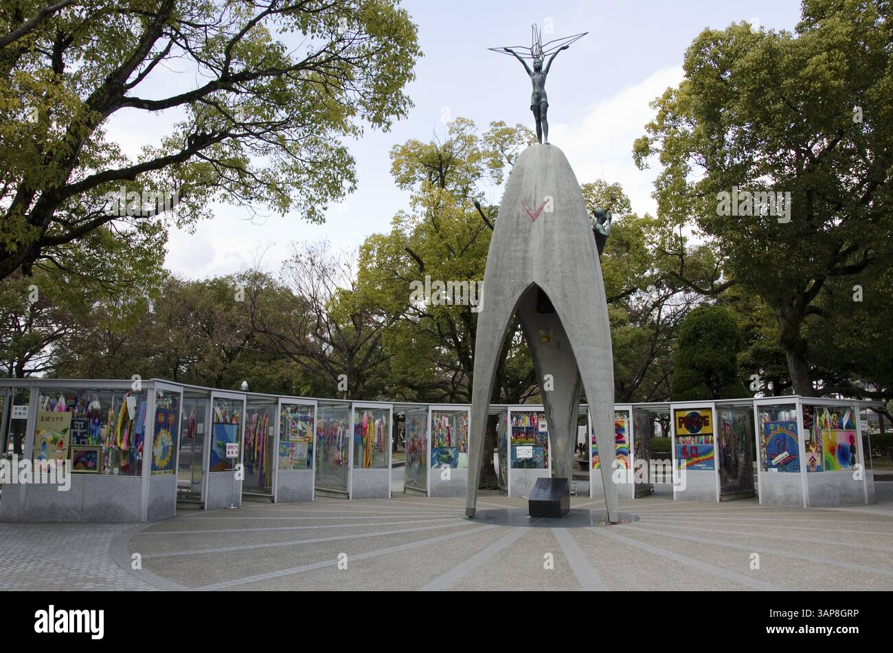 Children's peace monument at Peace Memorial Park in Hiroshima, Japan ...