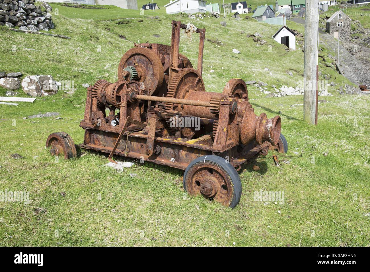 Vintage winch hi-res stock photography and images - Alamy