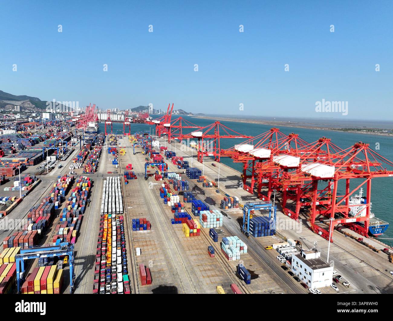 Aerial photo shows the container terminal of Lianyungang Port ...