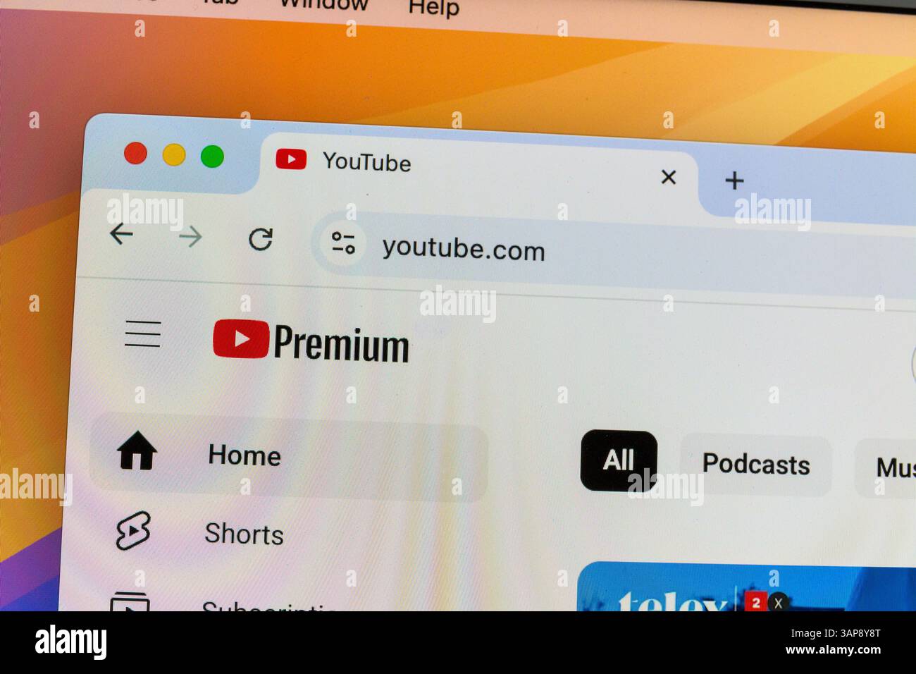 Youtube premium home hi-res stock photography and images - Alamy