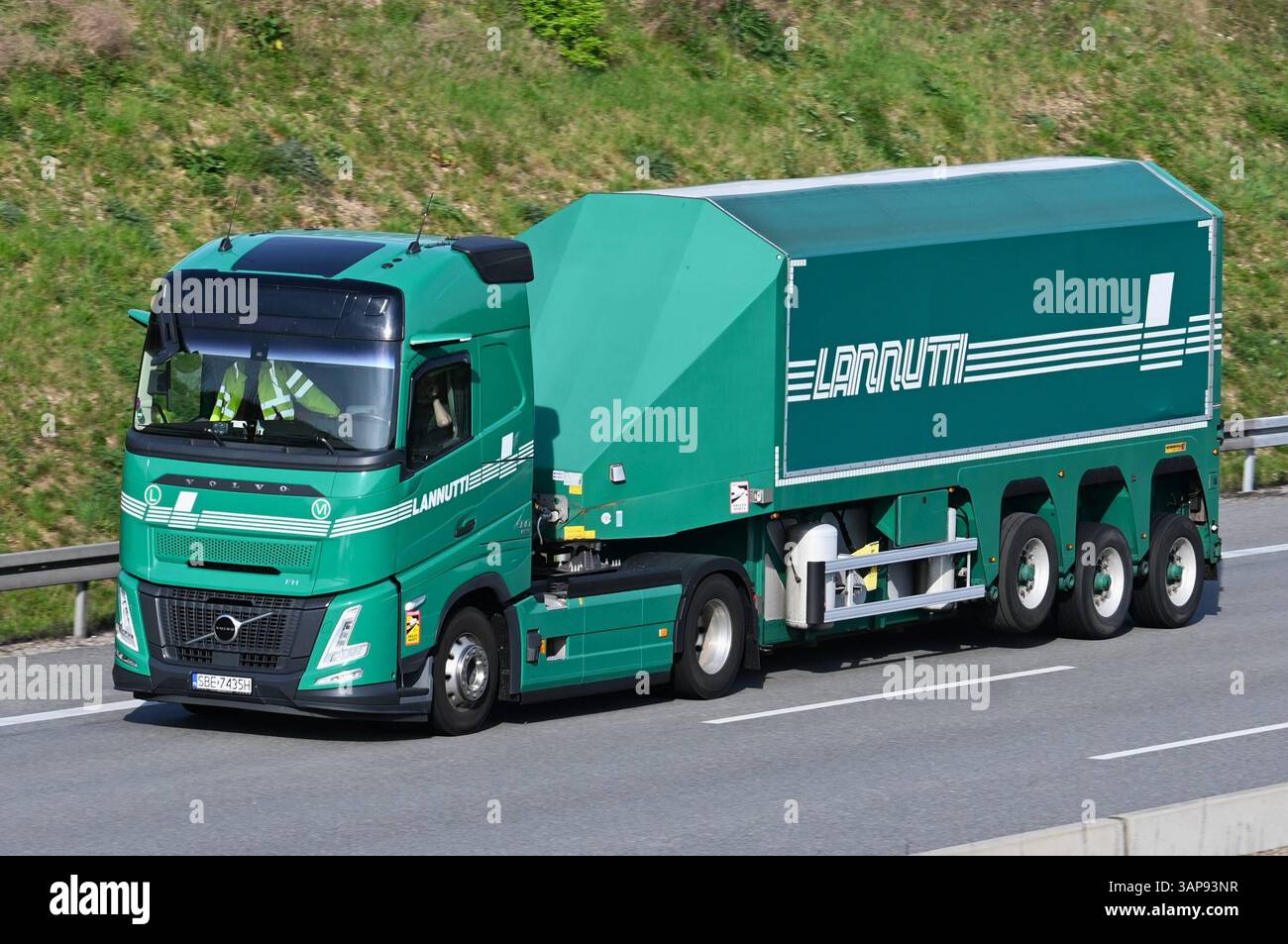 Lannutti Group, Volvo FH LKW - Zugmaschine, Glastransport-Auflieger ...