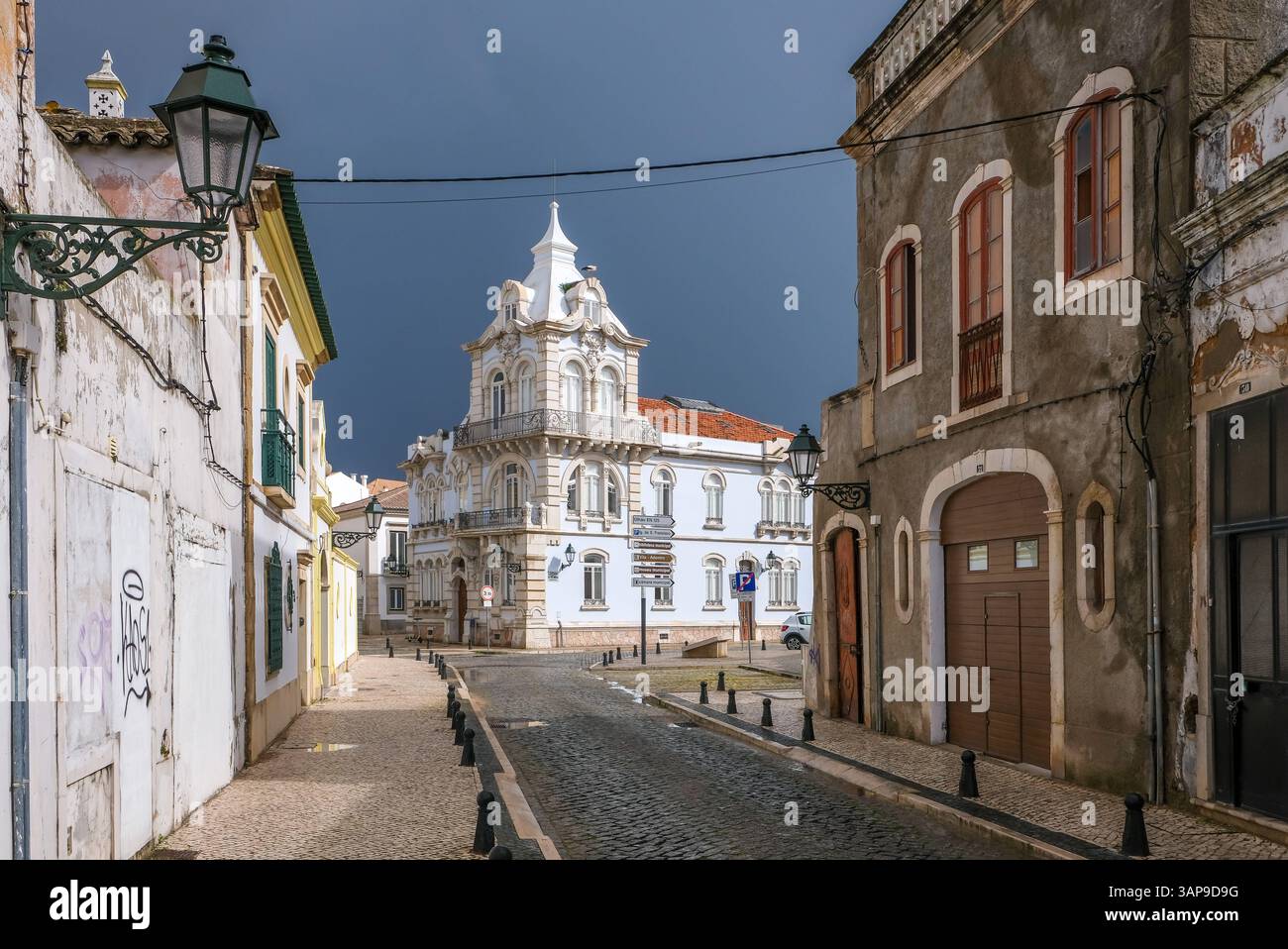 Faro, Algarve, Portugal - Der Stadtpalast Belmarco im historischen ...