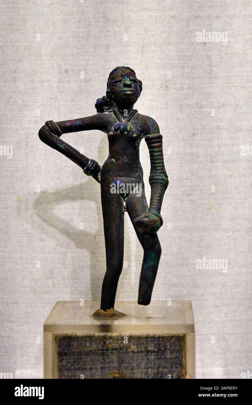 Dancing Girl Indus Valley Civilization Dancing Girl Indus Valley
