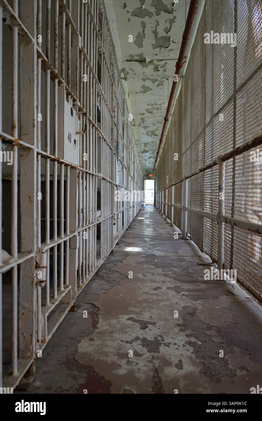 Abandoned jail cell corridor at Brushy Mountain State Penitentiary ...