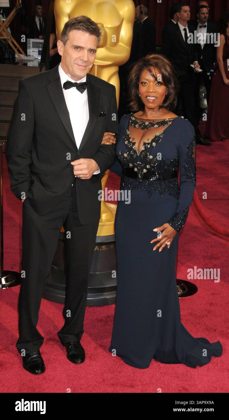 Alfre woodard and husband hi-res stock photography and images - Alamy