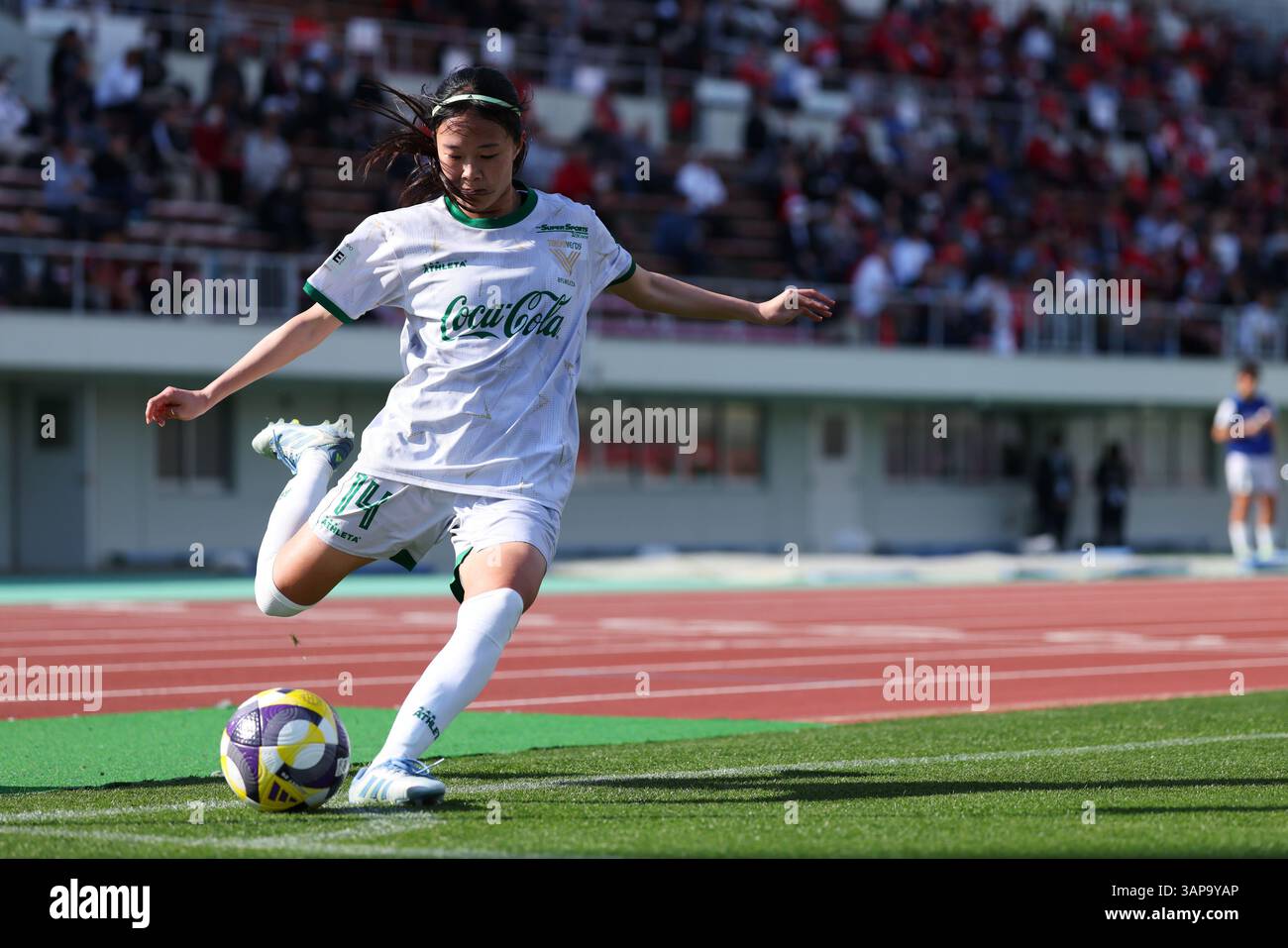Urawa Komaba Stadium, Saitama, Japan. 16th Apr, 2025. Miharu Shinjo ...