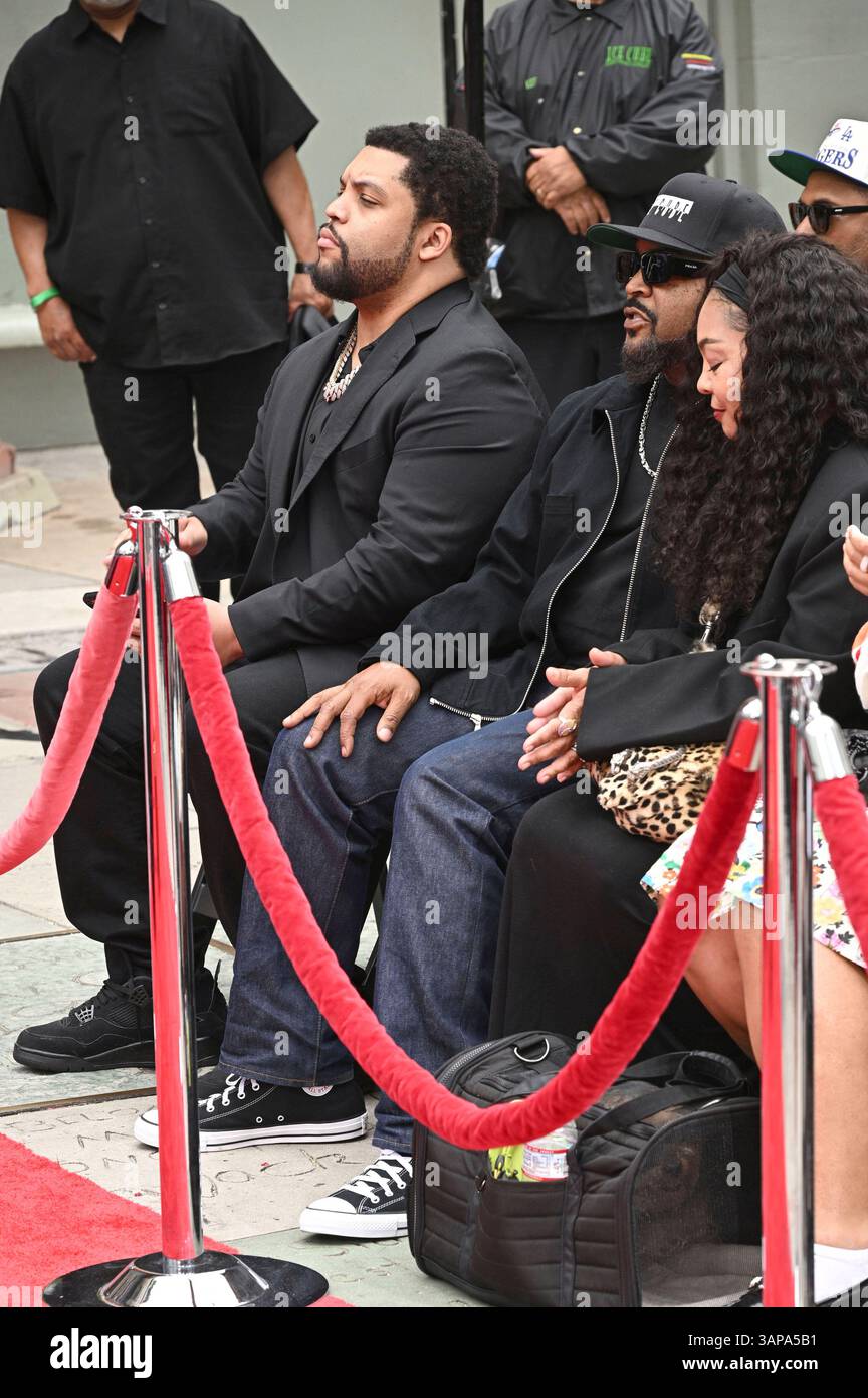O Shea Jackson Jr., Ice Cube und Kimberly Woodruff bei Ice Cubes Hand and Footprints Ceremony am ...