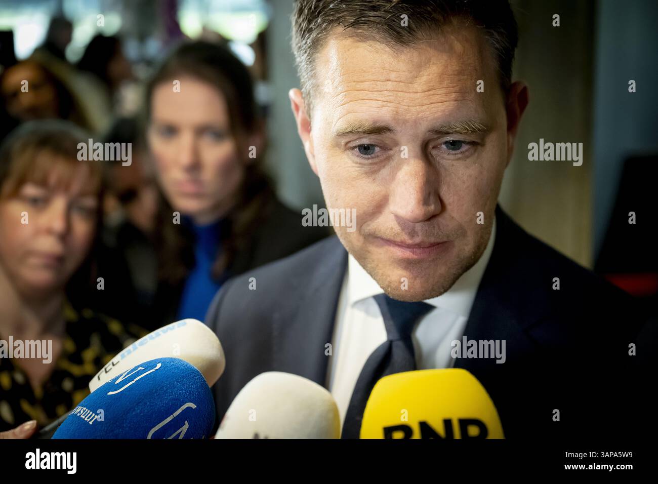 The Hague, Netherlands. 16th Apr, 2025. Finance Minister Eelco Heinen ...