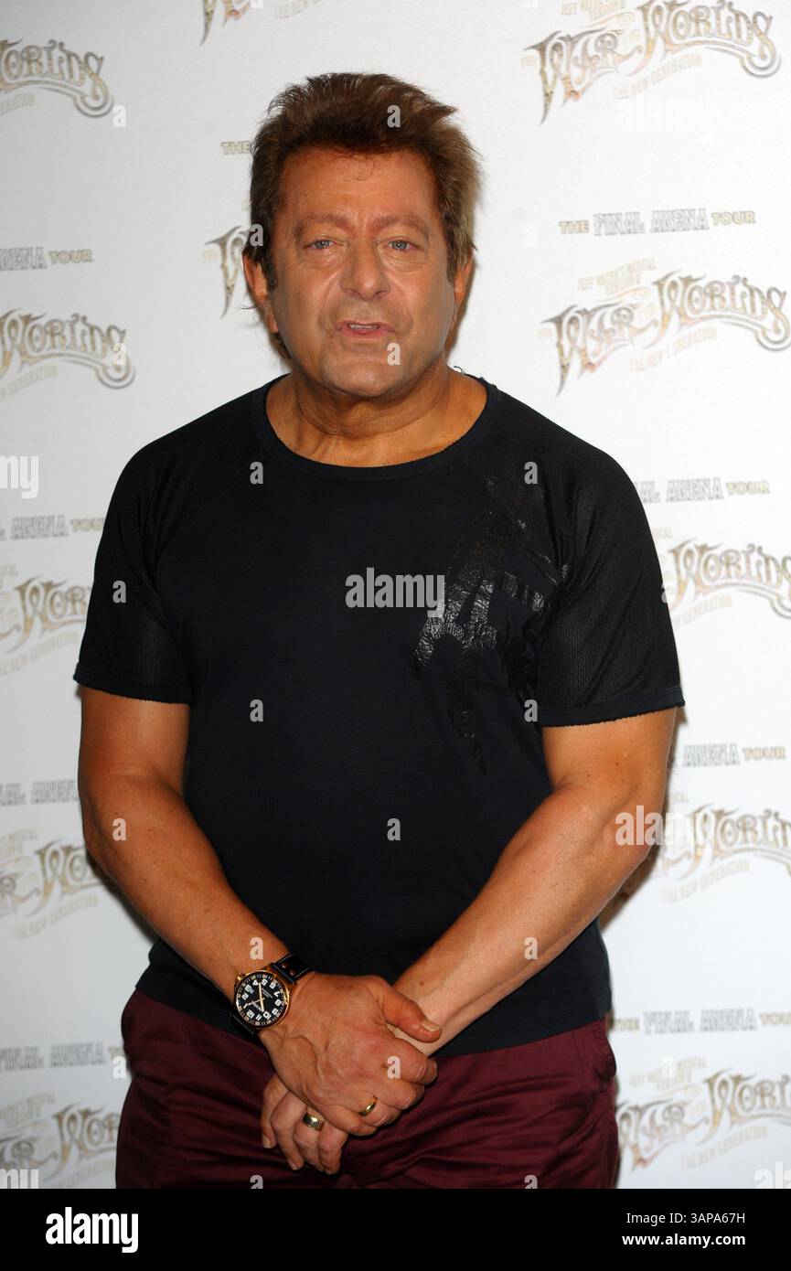 Jeff Wayne Attends a MEDIA CALL JEFF WAYNE’S MUSICAL VERSION OF THE WAR ...