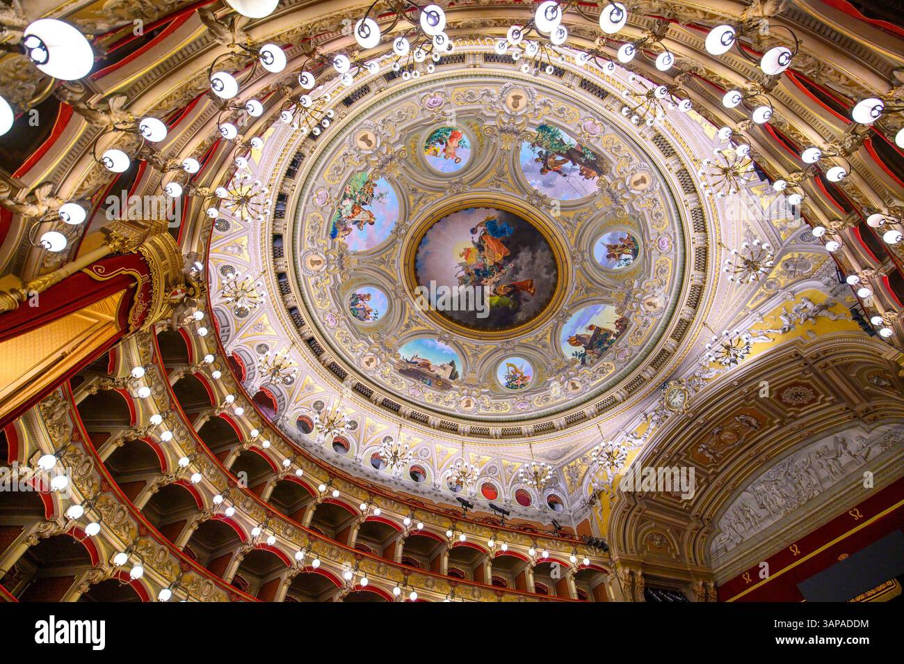 Teatro retro hi-res stock photography and images - Alamy