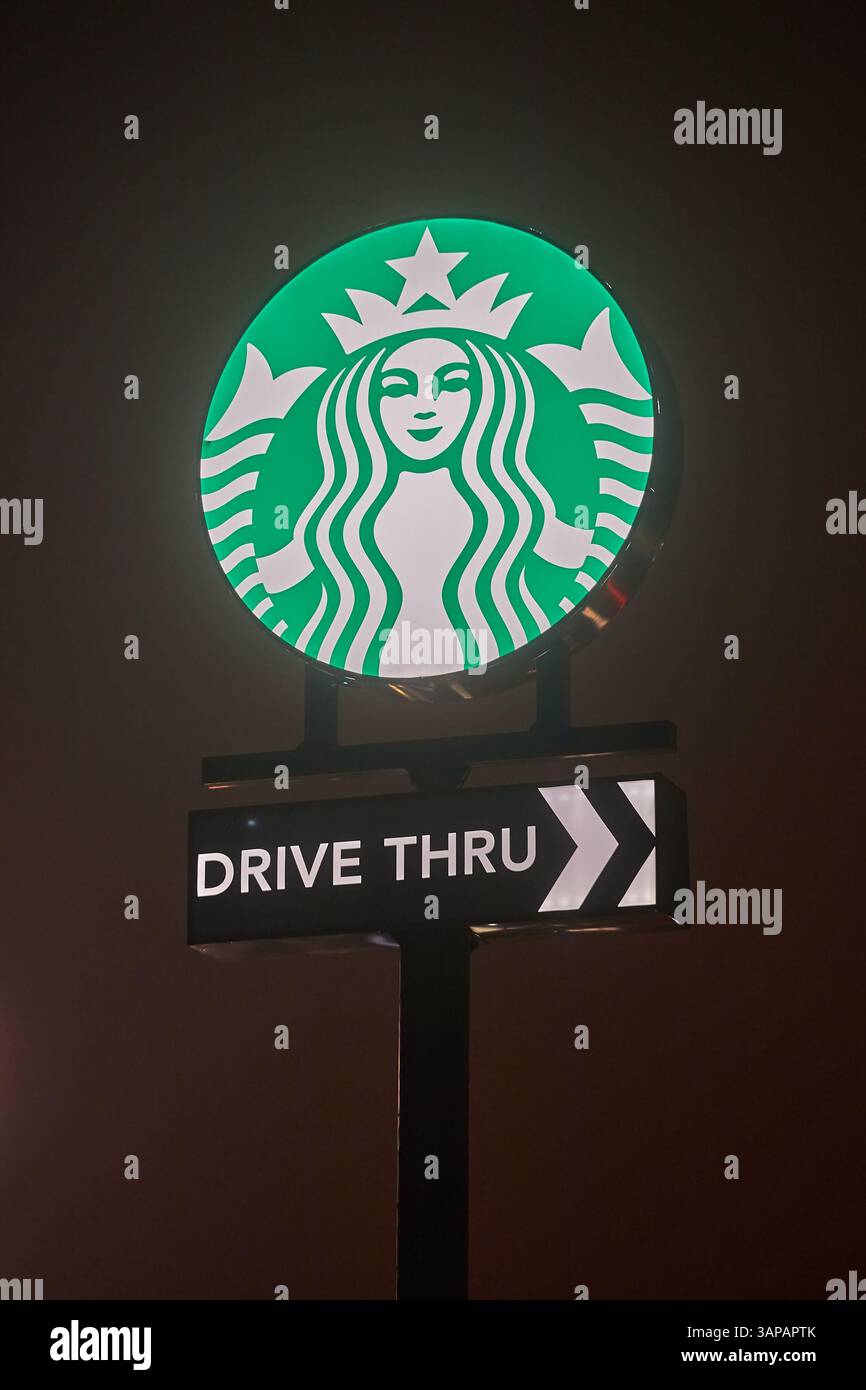 Illuminated starbucks coffee logo hi-res stock photography and images ...