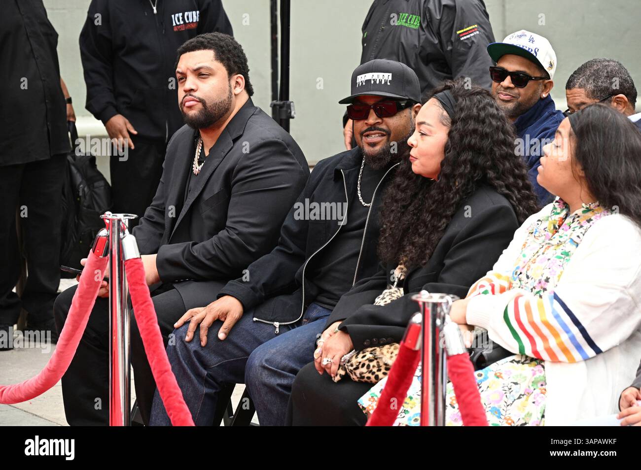 O'Shea Jackson Jr., Ice Cube und Kimberly Woodruff bei Ice Cubes Hand and Footprints Ceremony am ...