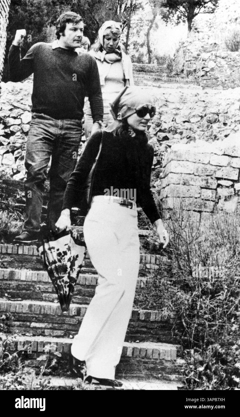 Jan. 1, 2011 - JACQUELINE KENNEDY ONASSIS ON THE ISLAND OF CAPRI.4/12 ...