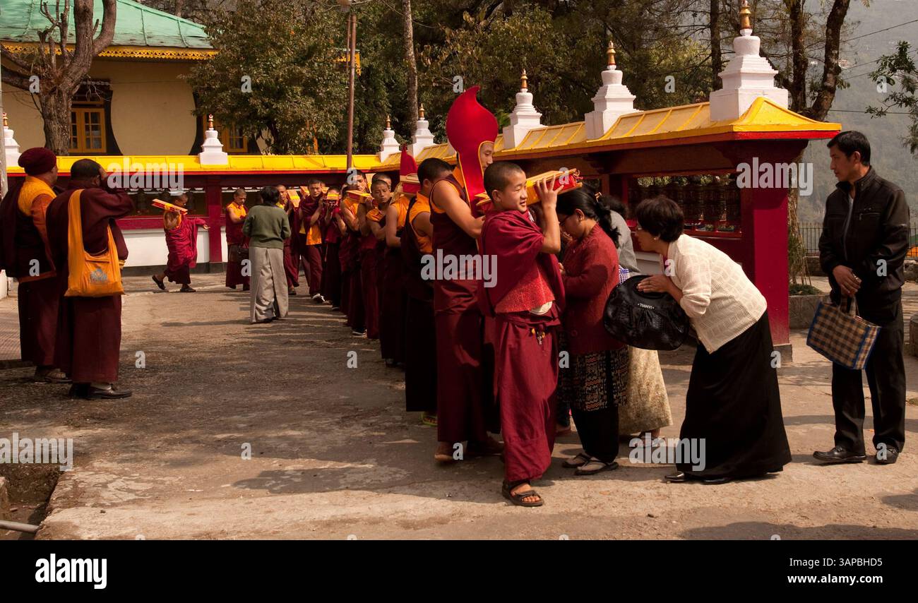 Novice buddhist monk teacher hi-res stock photography and images - Alamy