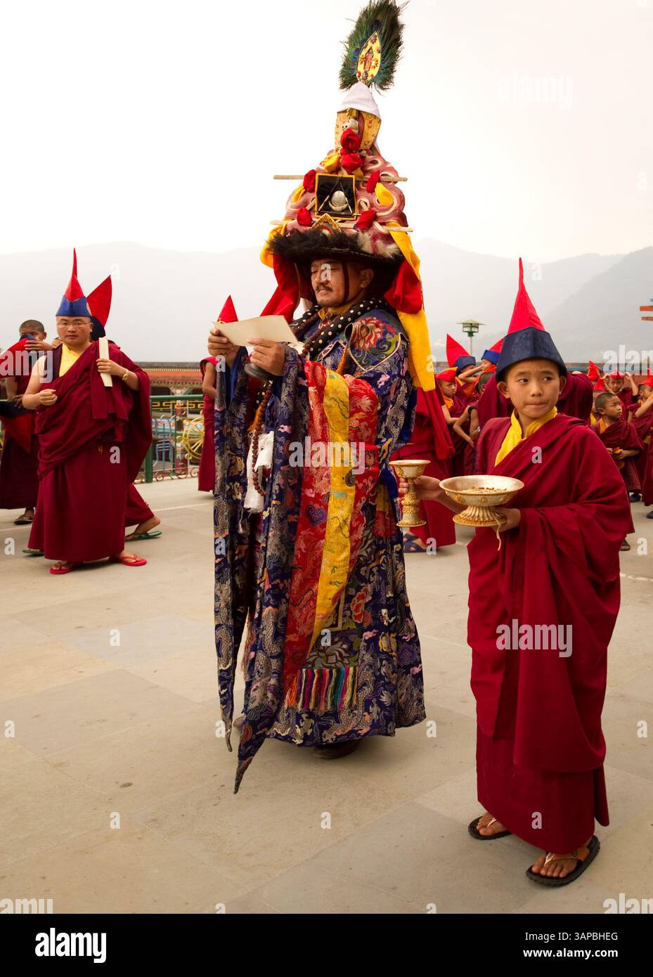 Novice buddhist monk teacher hi-res stock photography and images - Alamy