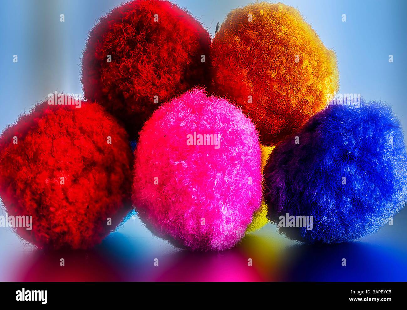 Children's fluffy toys lined up Stock Photo - Alamy