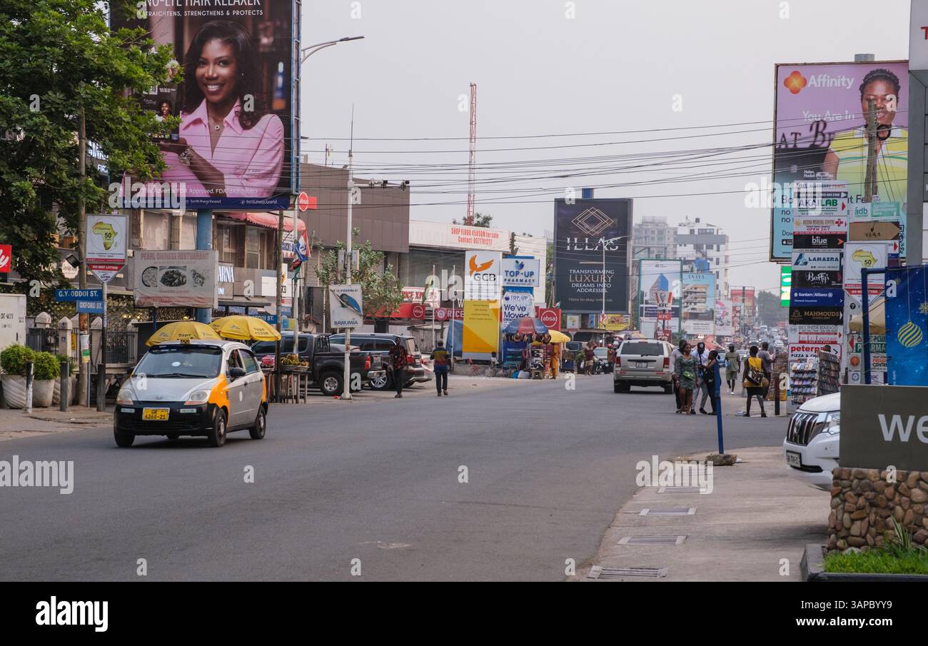 Accra, Ghana. Oxford Street Scene Stock Photo - Alamy