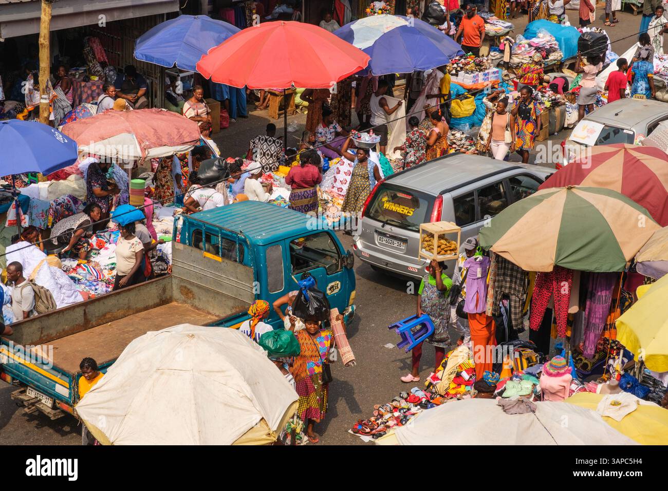 Accra, Ghana. Makole Market Street Scene Stock Photo - Alamy