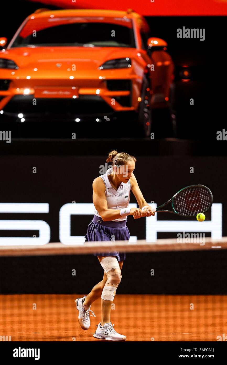 Stuttgart, Deutschland. 16th Apr, 2025. Im Bild Erika Andreeva Mirra Andreeva vs Erika Andreeva ...