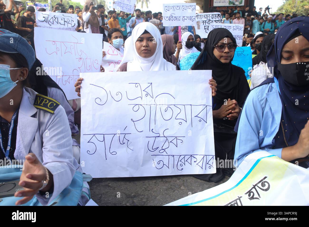 Chittagong, Chittagong, Bangladesh. 16th Apr, 2025. At Chattogram's No ...