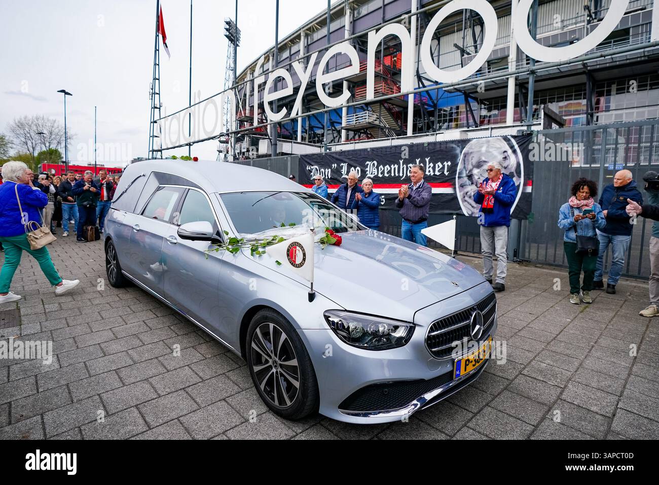 Rotterdam, Netherlands. 16th Apr, 2025. Rotterdam - The car and ...