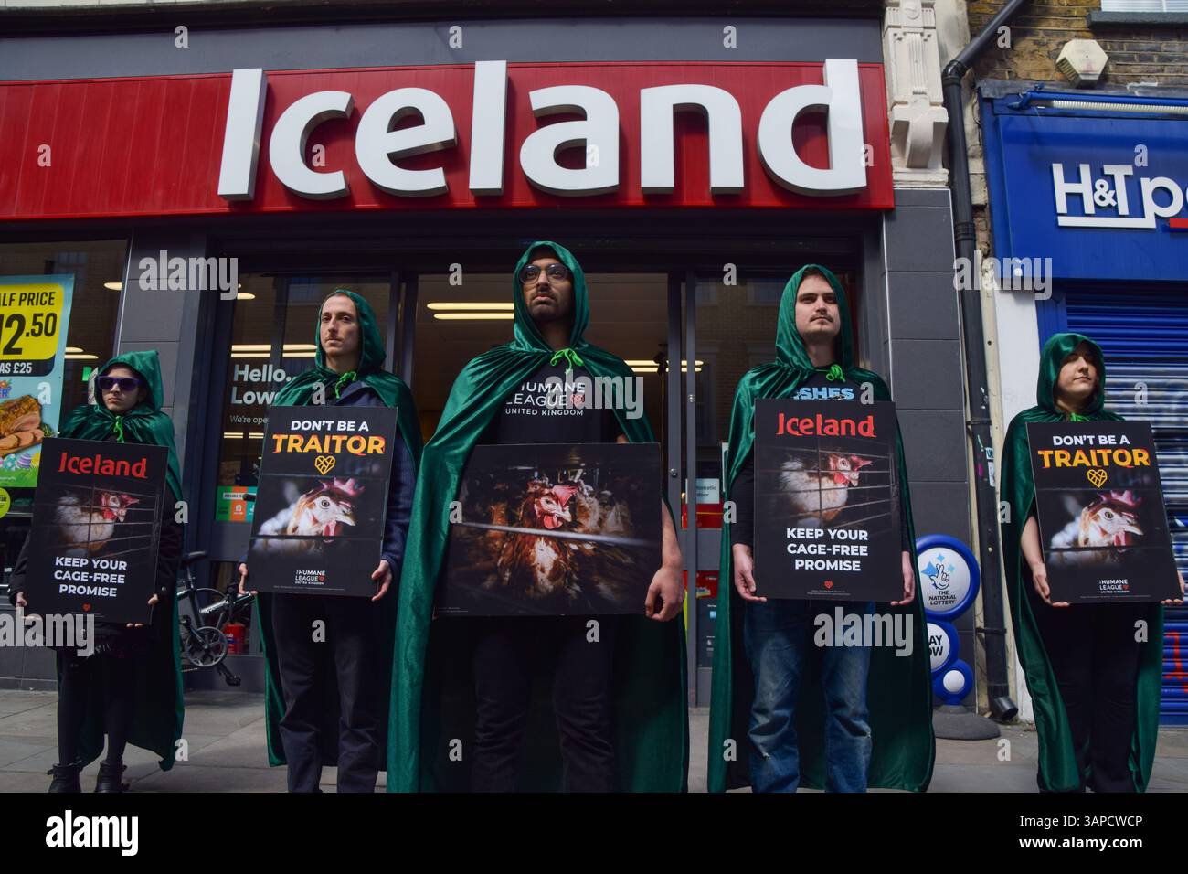 London, England, UK. 16th Apr, 2025. Activists from The Humane League ...