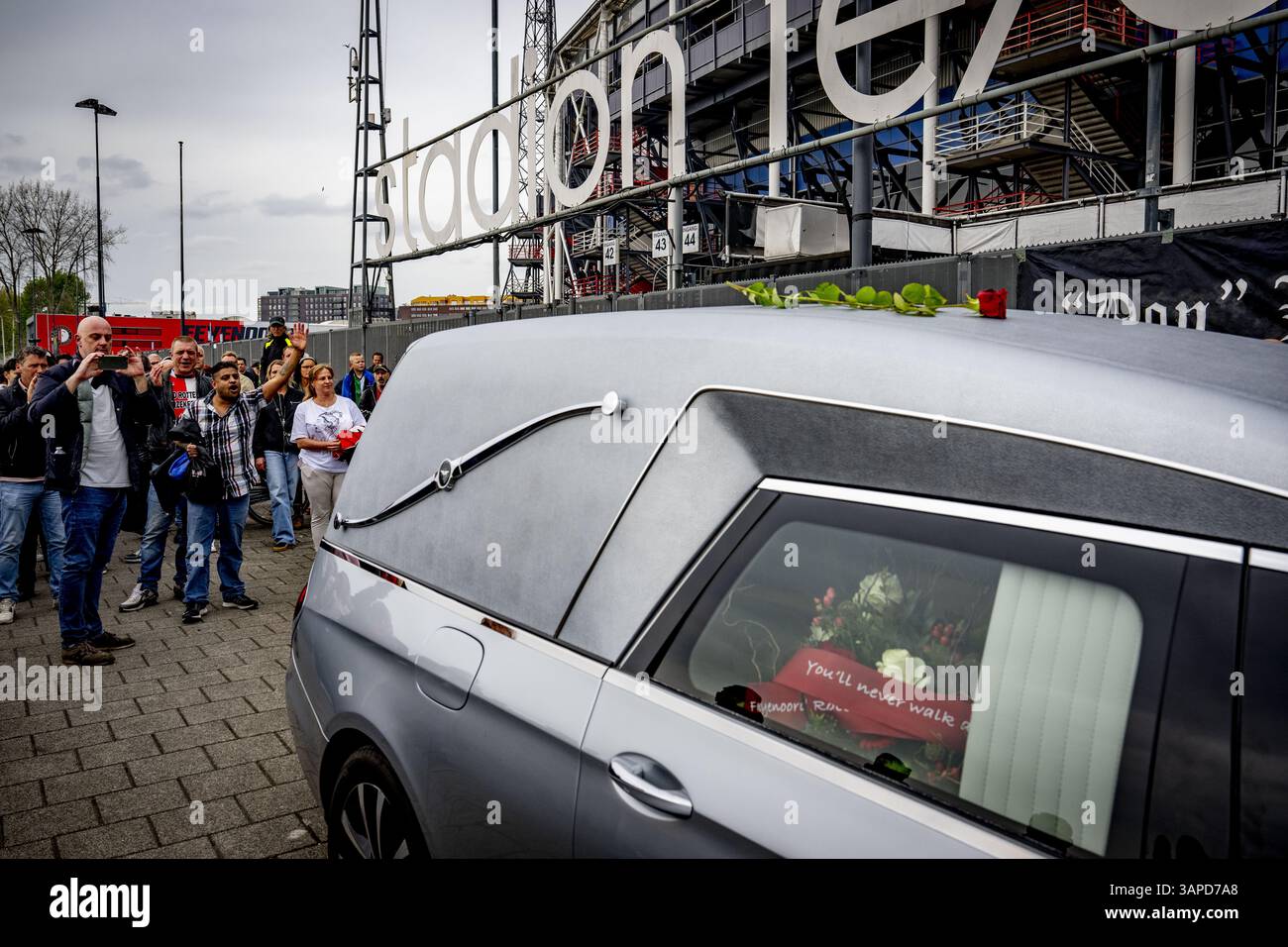 Rotterdam, Netherlands. 16th Apr, 2025. ROTTERDAM - Fans say goodbye to ...