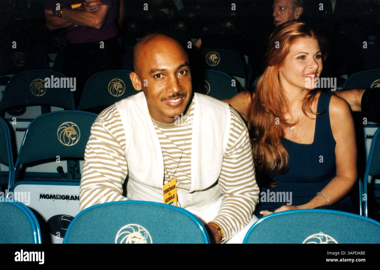 George foreman 1995 hi-res stock photography and images - Alamy