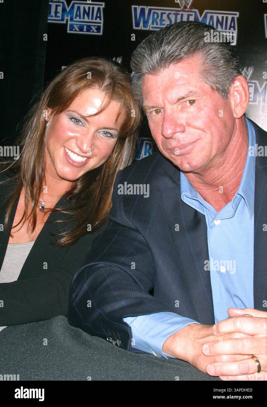 Stephanie mcmahon 2003 hi-res stock photography and images - Alamy