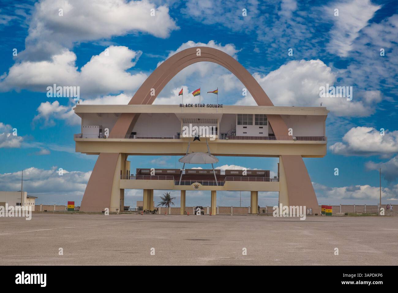 Ghana, Accra. Independence Arch, Black Star Square Stock Photo - Alamy