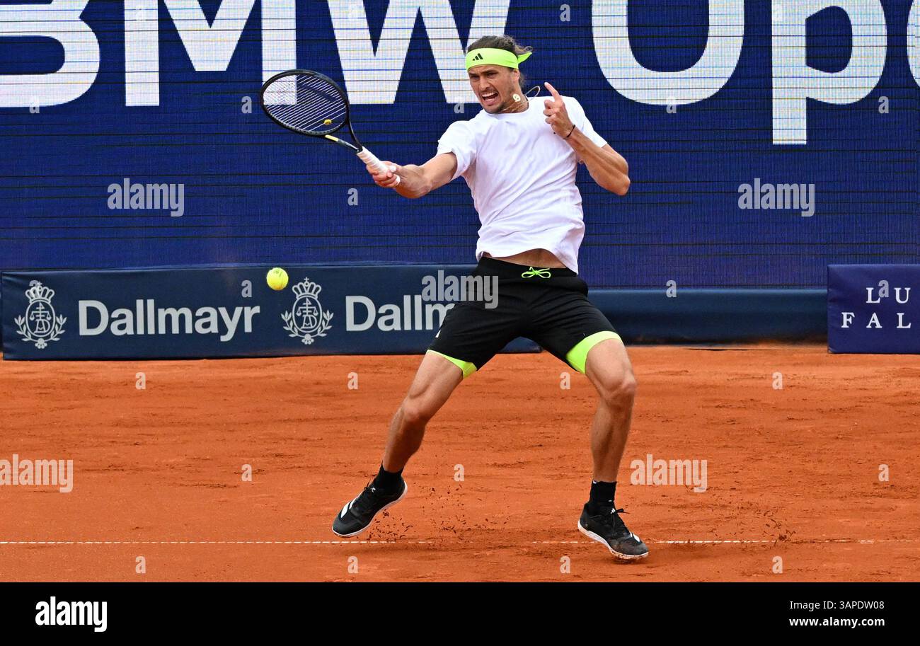 Munich, Germany. 16th Apr, 2025. Tennis: ATP Tour - Munich, Singles, Men, Round of 16, Zverev ...