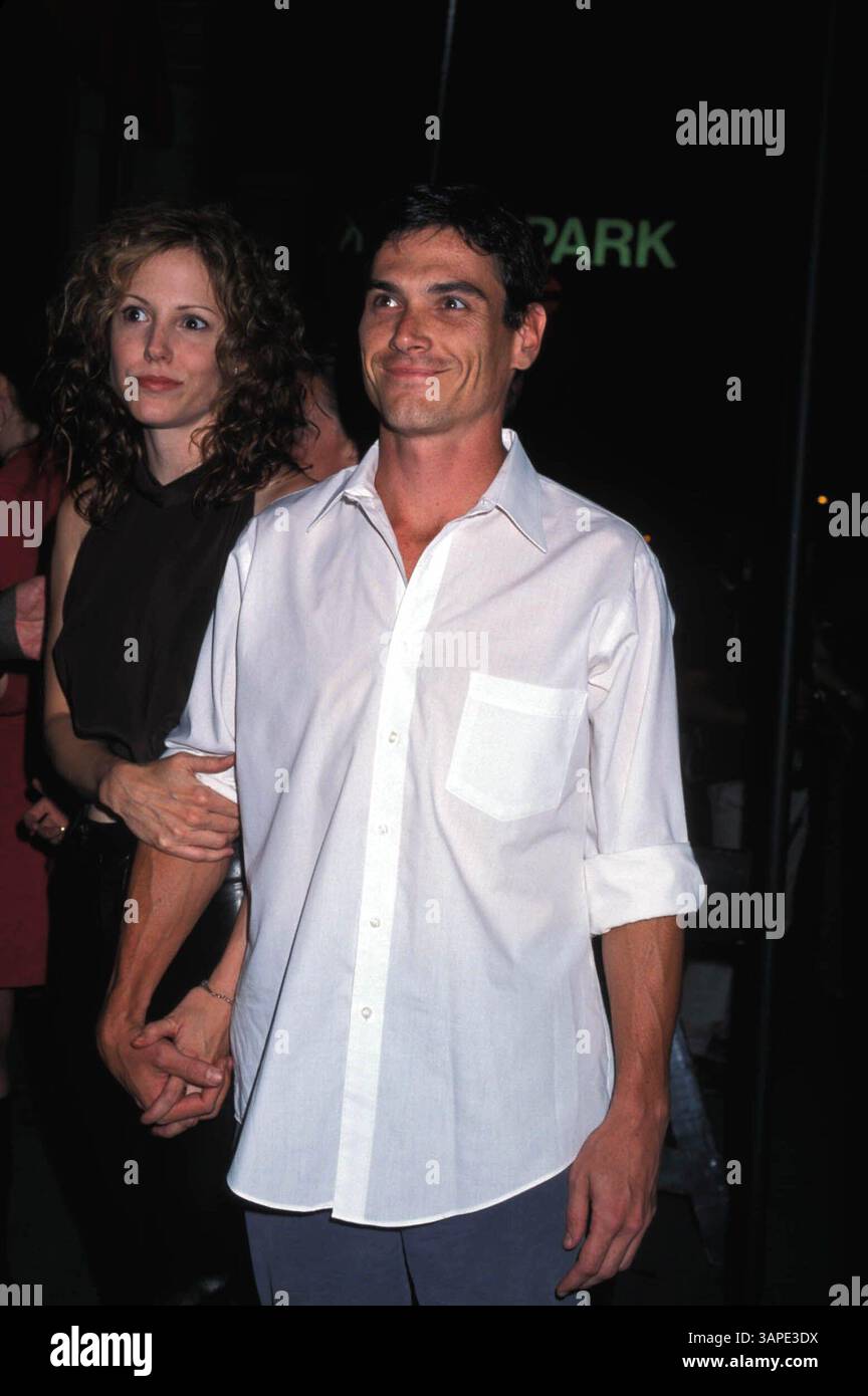 Billy crudup almost famous hi-res stock photography and images - Alamy