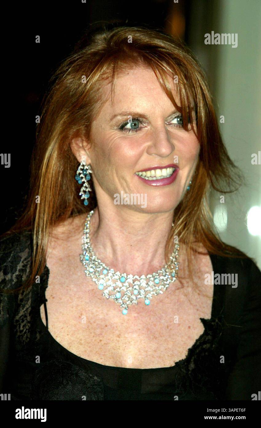 Sarah duchess of york in new york store hi-res stock photography and ...