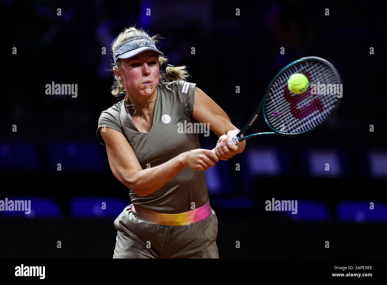 Im Bild Magdalena Frech Magdalena Frech POL vs Sara Errani ITA GER ...