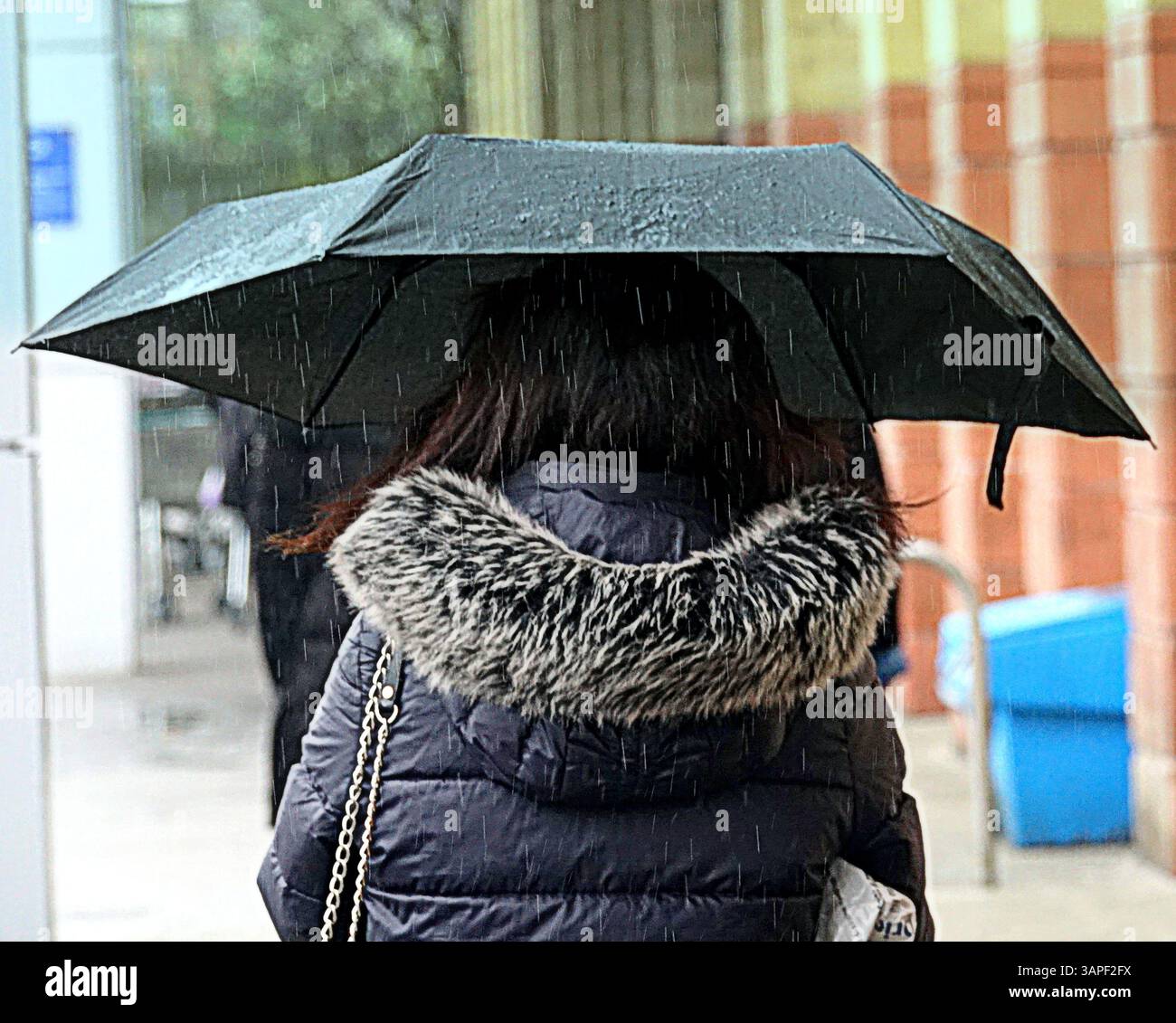Glasgow, Scotland, UK. 16th April, 2025. UK Weather: Spring sees april ...